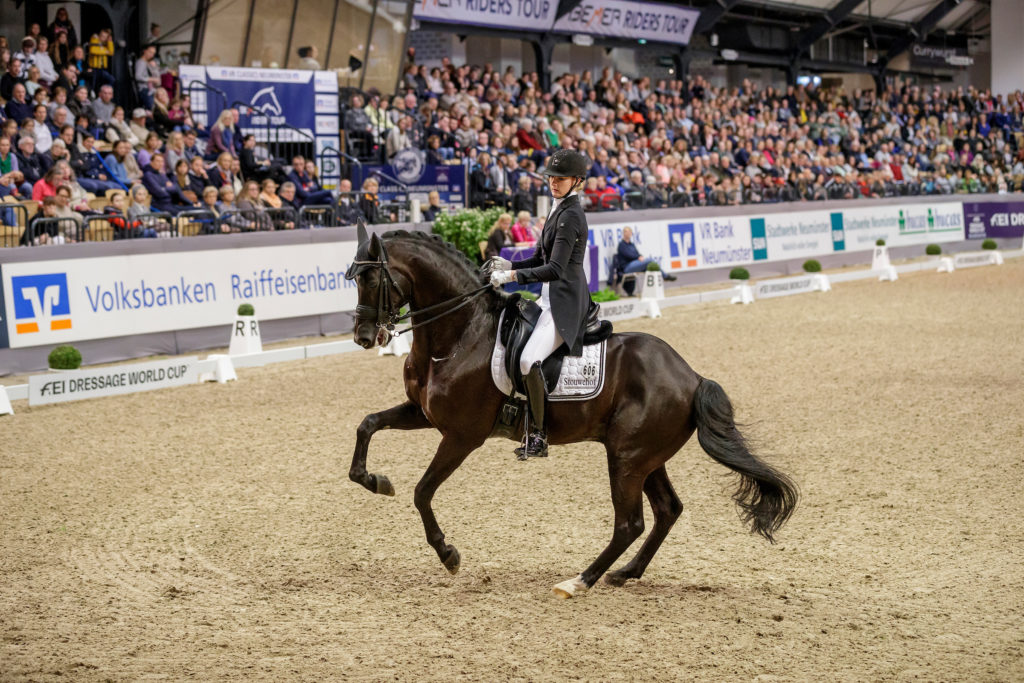 VR CLASSICS meets FEI Dressage World Cup: Europe's top dressage stars ...